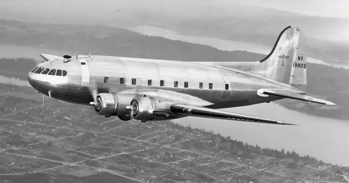 Boeing 307 Stratoliner: Pierwszy ciśnieniowy samolot pasażerski.